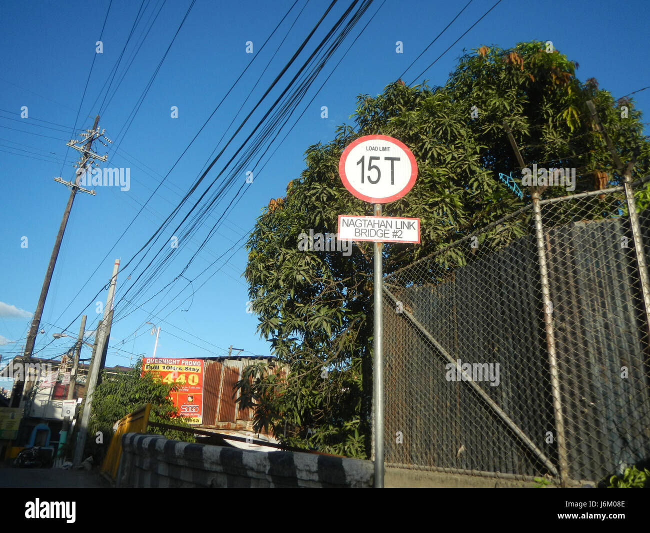 Bridge 11 hi-res stock photography and images - Alamy