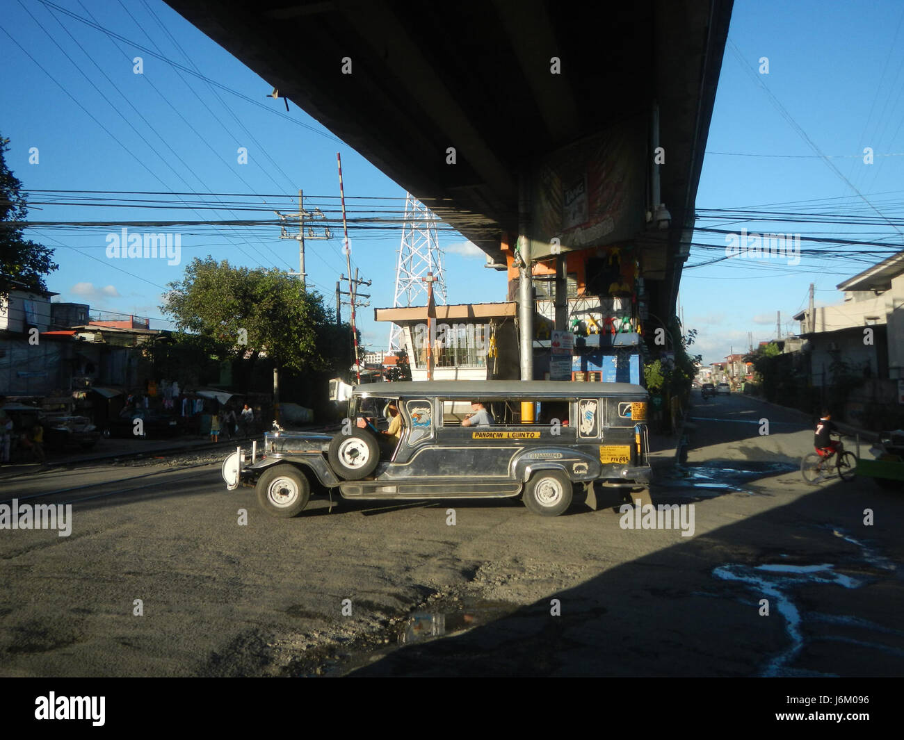 The Nagtahan Link Bridge is an important infrastructure in Manila ...