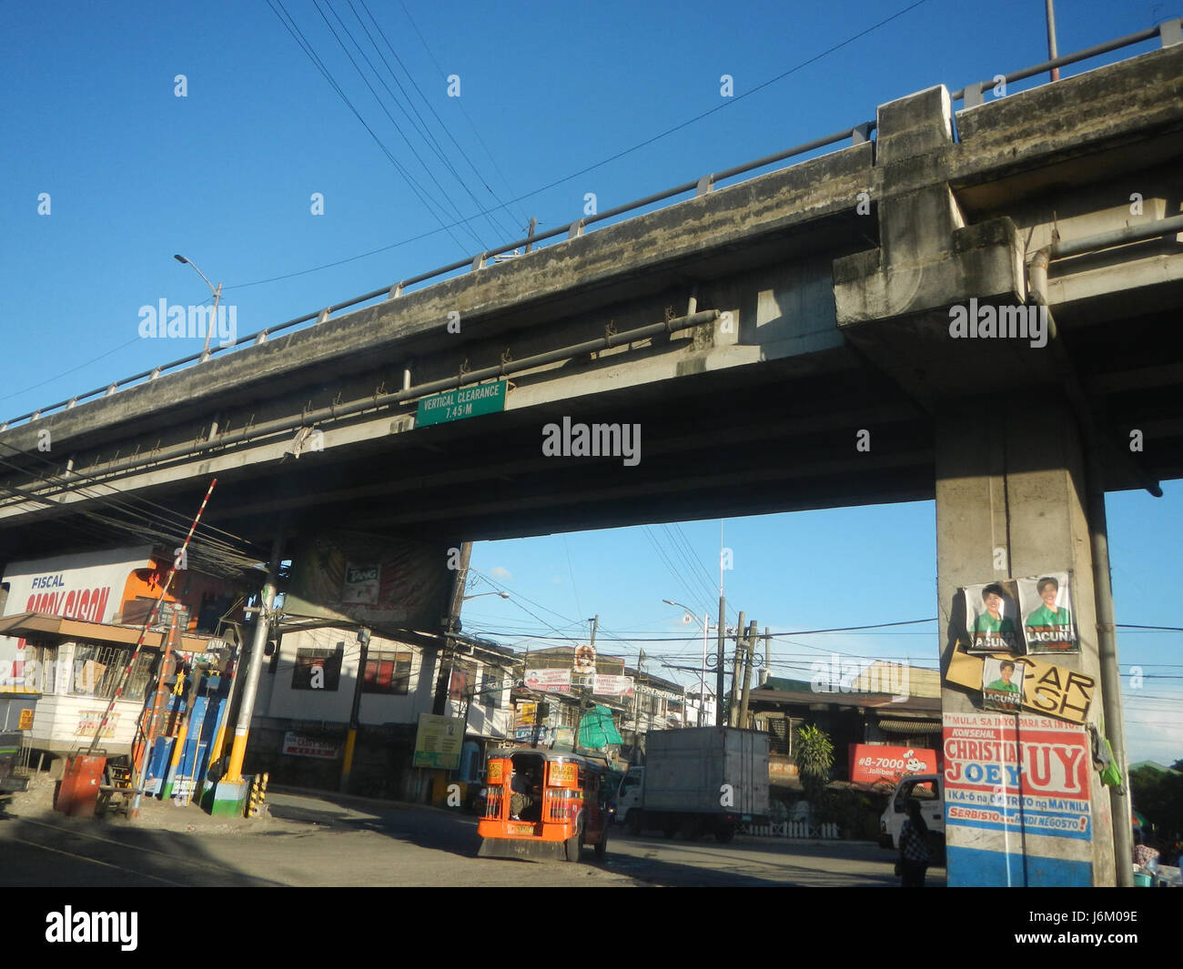 This image shows the Nagtahan Link Bridge 9 Flyover in Manila ...