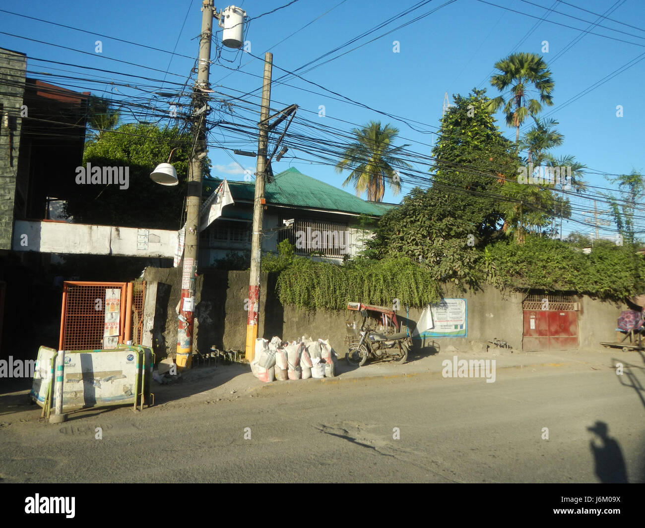 Nagtahan bridge hi-res stock photography and images - Alamy