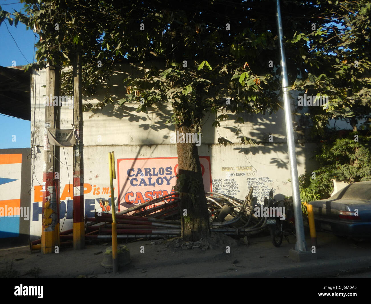 The Nagtahan Link Bridge connects key areas in Manila, providing access ...