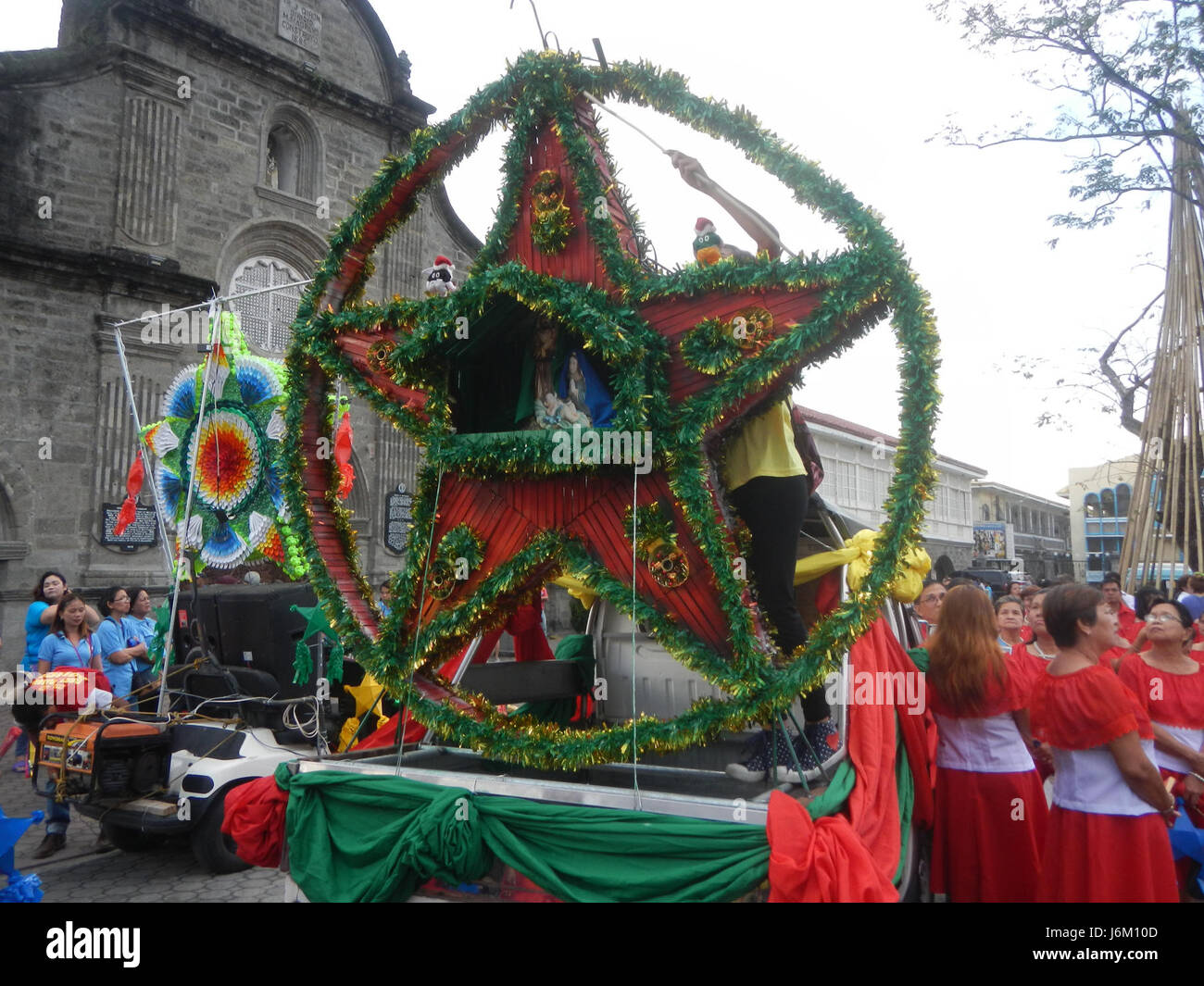 09415 Parol Festival 2016 Barangays of Malolos City Barasoain Church 02 ...