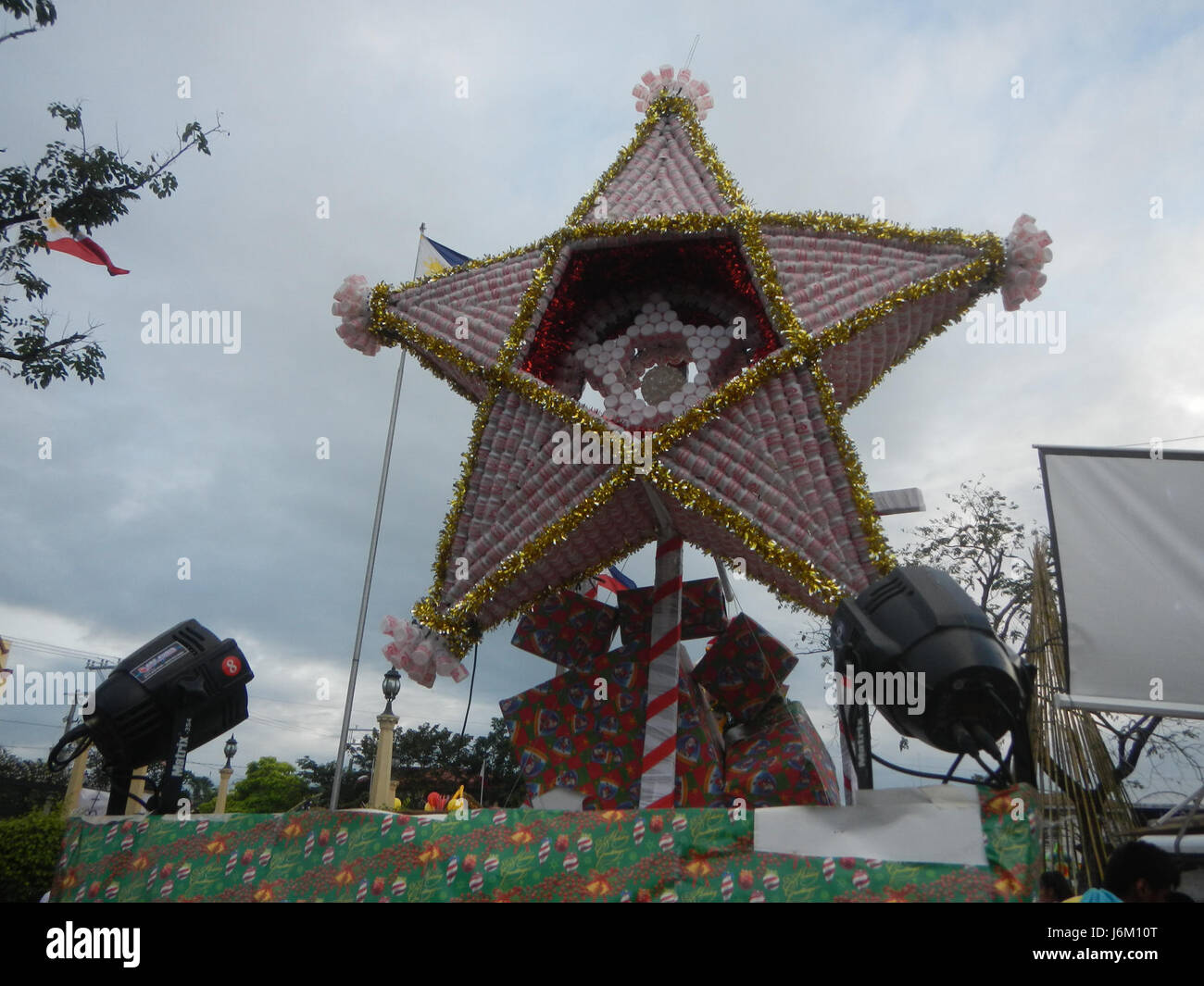 09415 Parol Festival 2016 Barangays of Malolos City Barasoain Church 12 ...