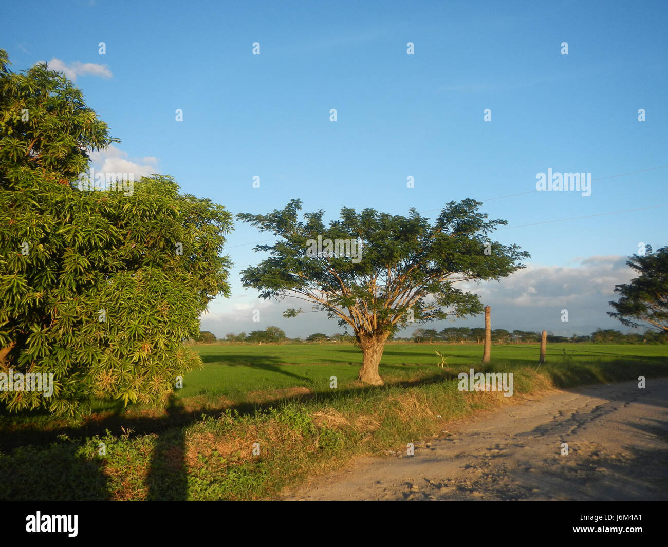 The Cuayang Bugtong Welcome Arch in Candaba, Pampanga, marks a gateway ...