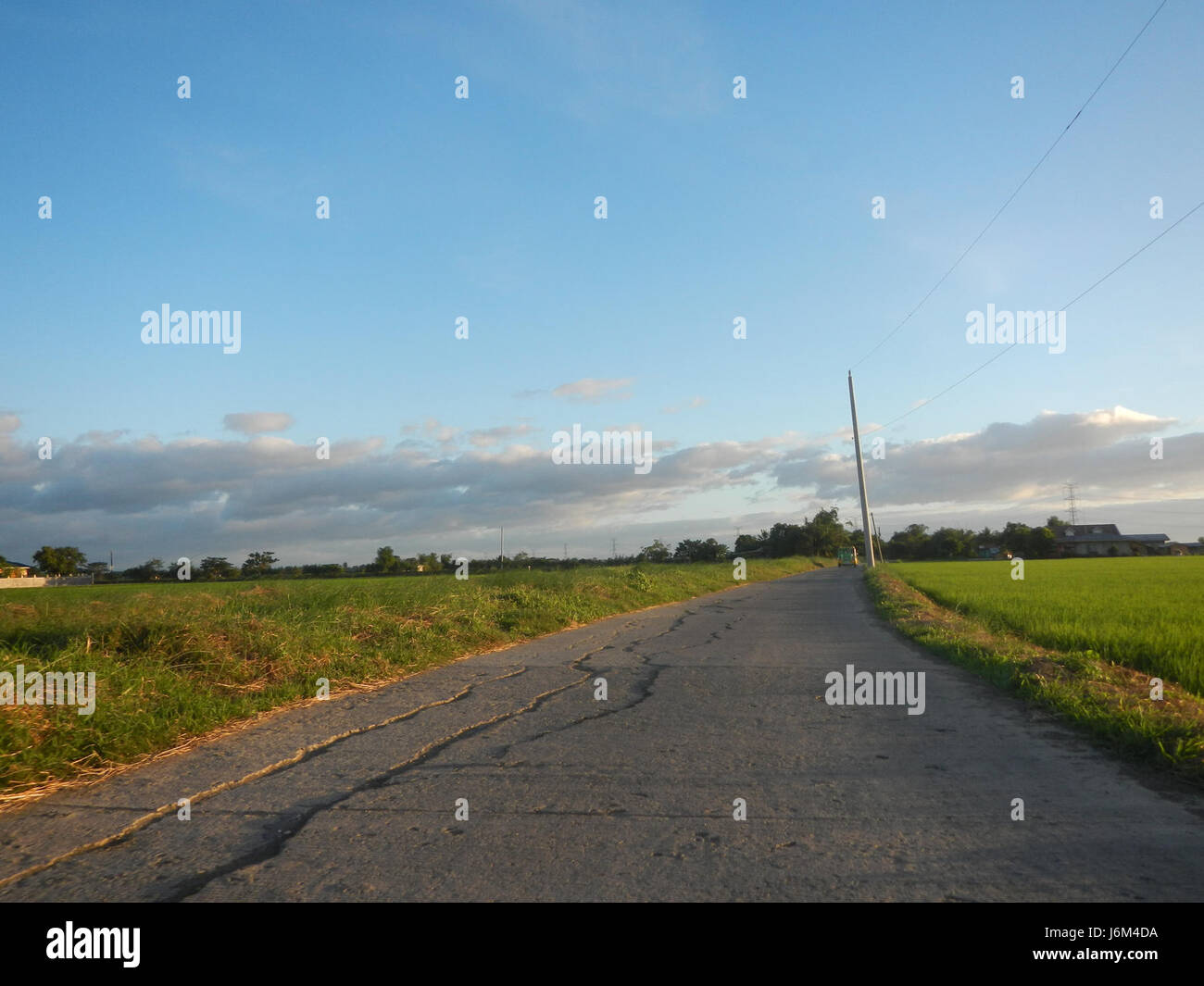 A description of the Cuayang Bugtong Welcome Arch located in Candaba ...