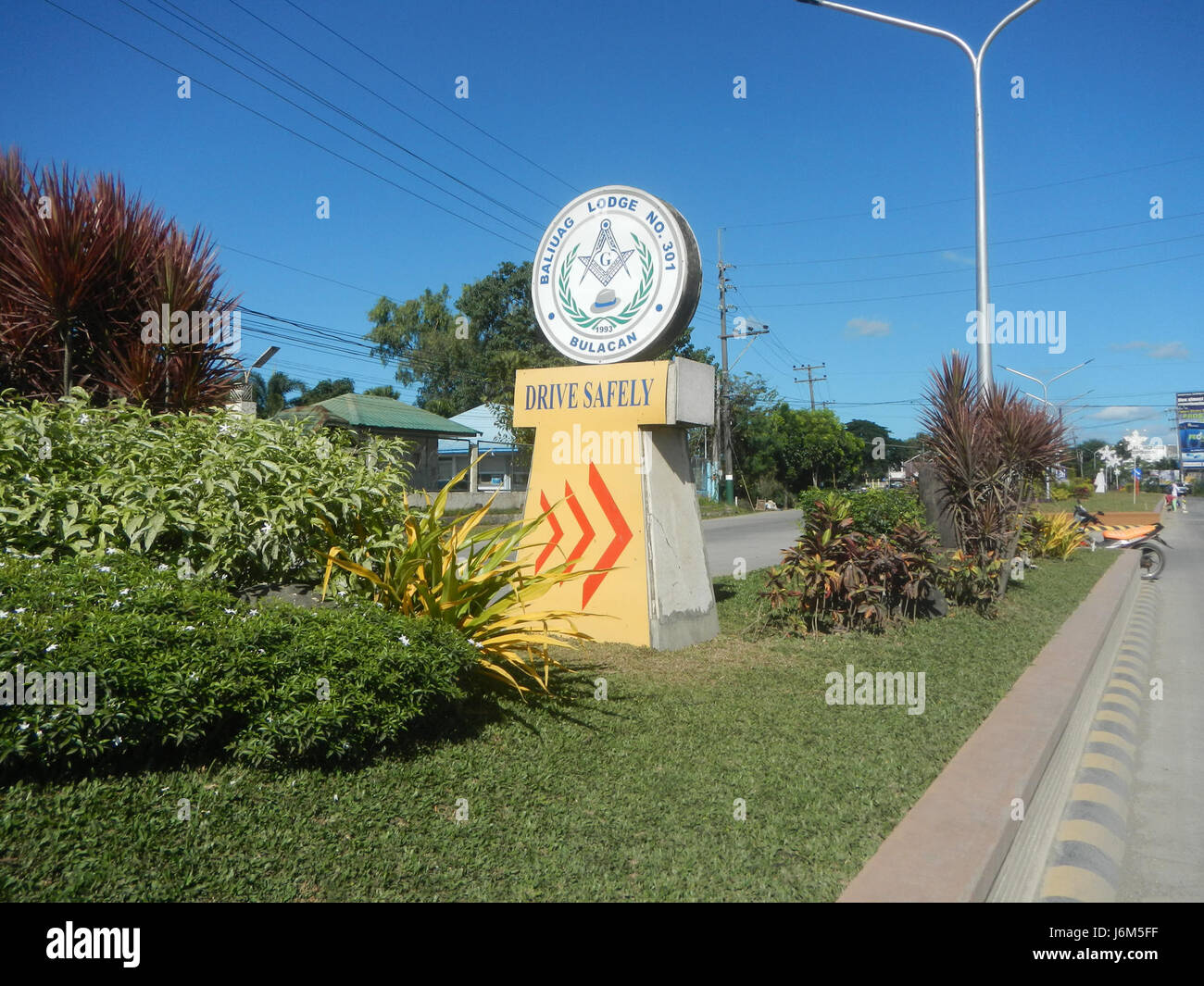 09597 Welcome Arch Boundary Sign Pan-Philippine Highway San Rafael ...