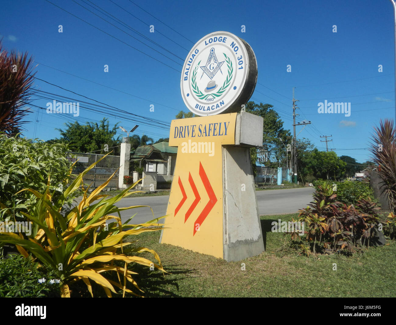 09597 Welcome Arch Boundary Sign Pan-Philippine Highway San Rafael ...