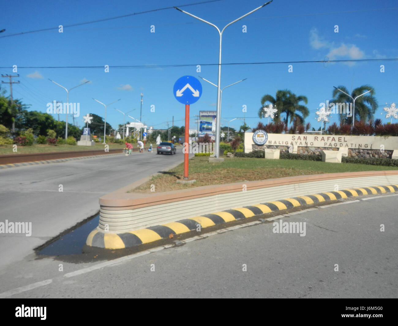 09597 Welcome Arch Boundary Sign Pan-Philippine Highway San Rafael ...