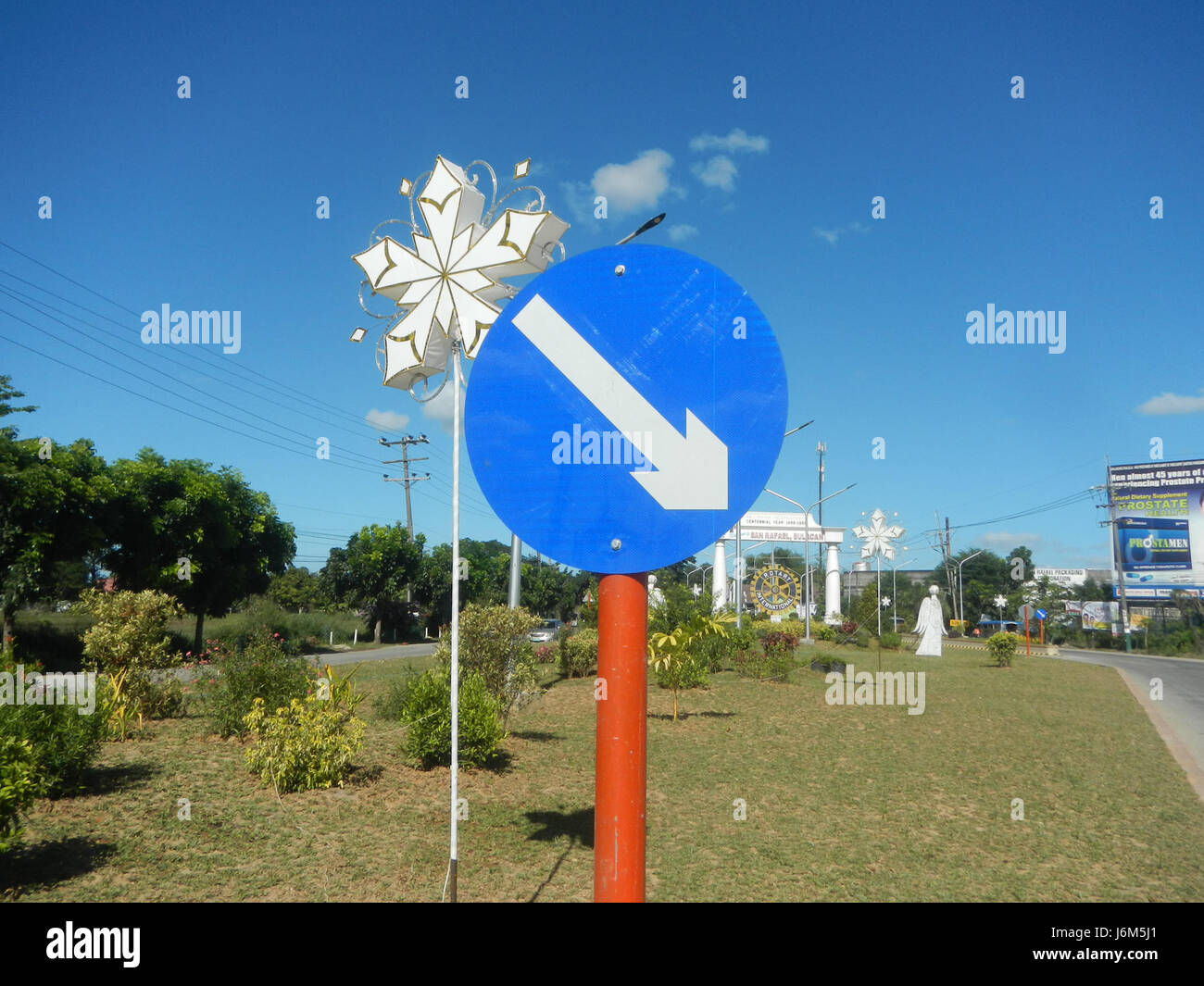 This boundary sign marks the Welcome Arch along the Pan-Philippine ...