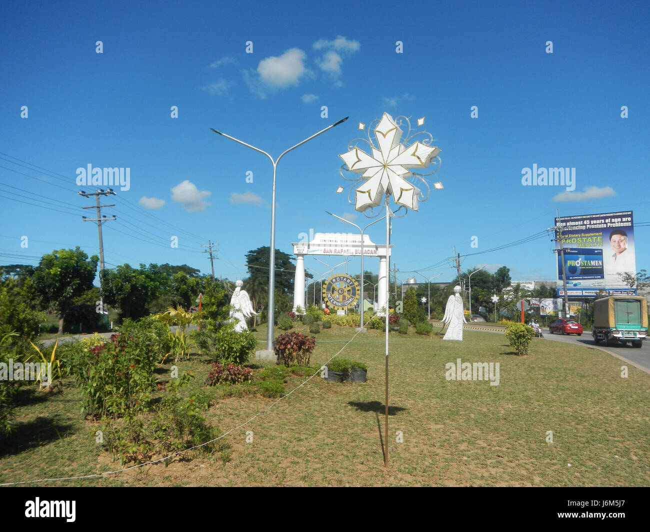 09649 Welcome Arch Boundary Sign Pan-Philippine Highway Baliuag San ...