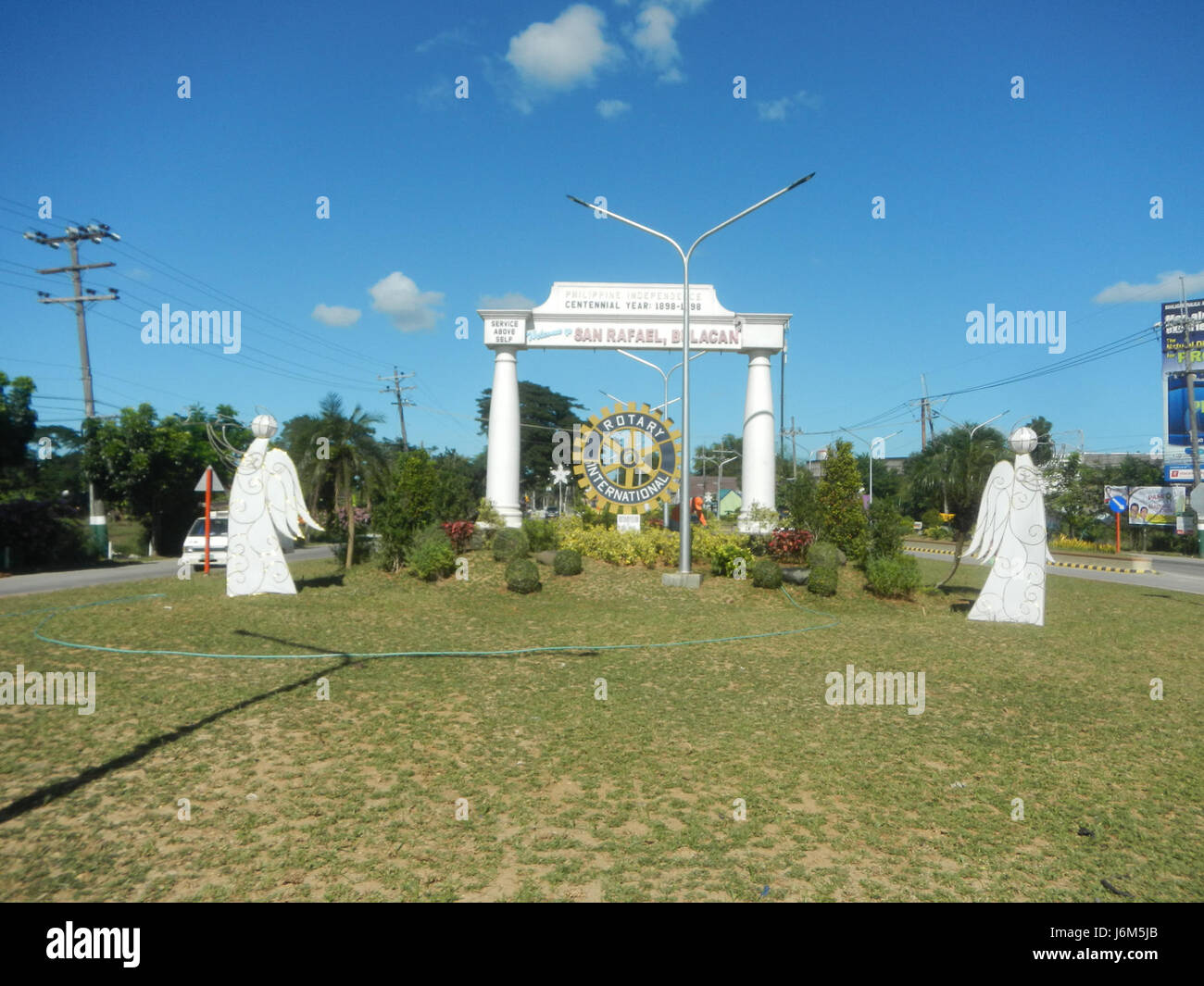 09674 Welcome Arch Boundary Sign Pan-Philippine Highway Baliuag San ...