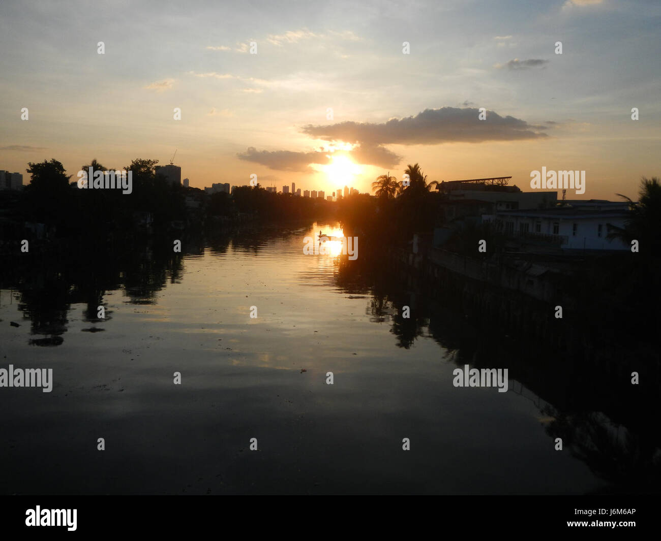 This image refers to a scene from 1993, showing the Kalentong area in ...