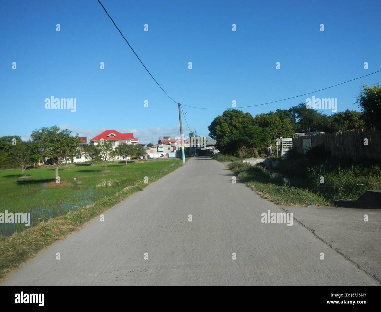 A photograph or description depicting the agricultural landscape of ...