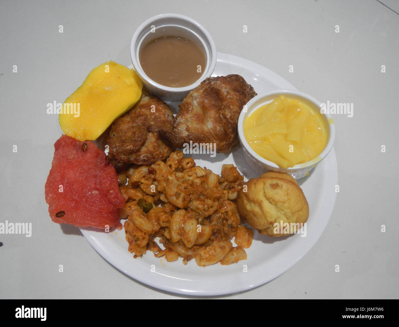 0983555 Cuisine of Bulacan food chicken fruits Stock Photo - Alamy