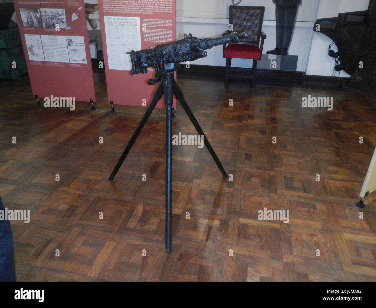 This refers to a photograph of the interior of the Casa Real Shrine in ...
