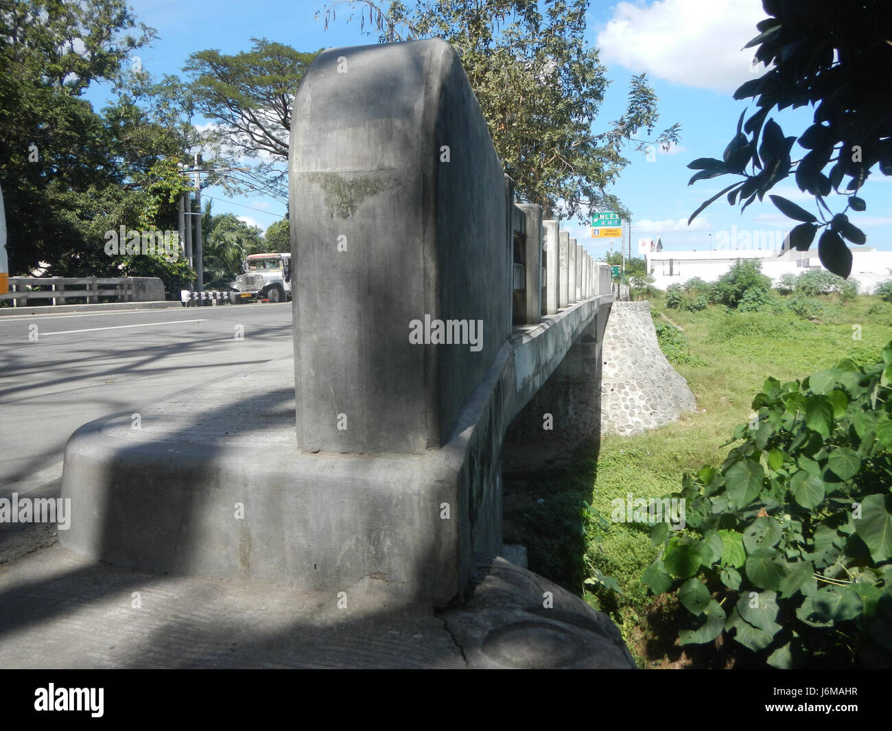 The Cutcut Bridge in Pulilan, Bulacan, spans the Cagayan Valley Road ...