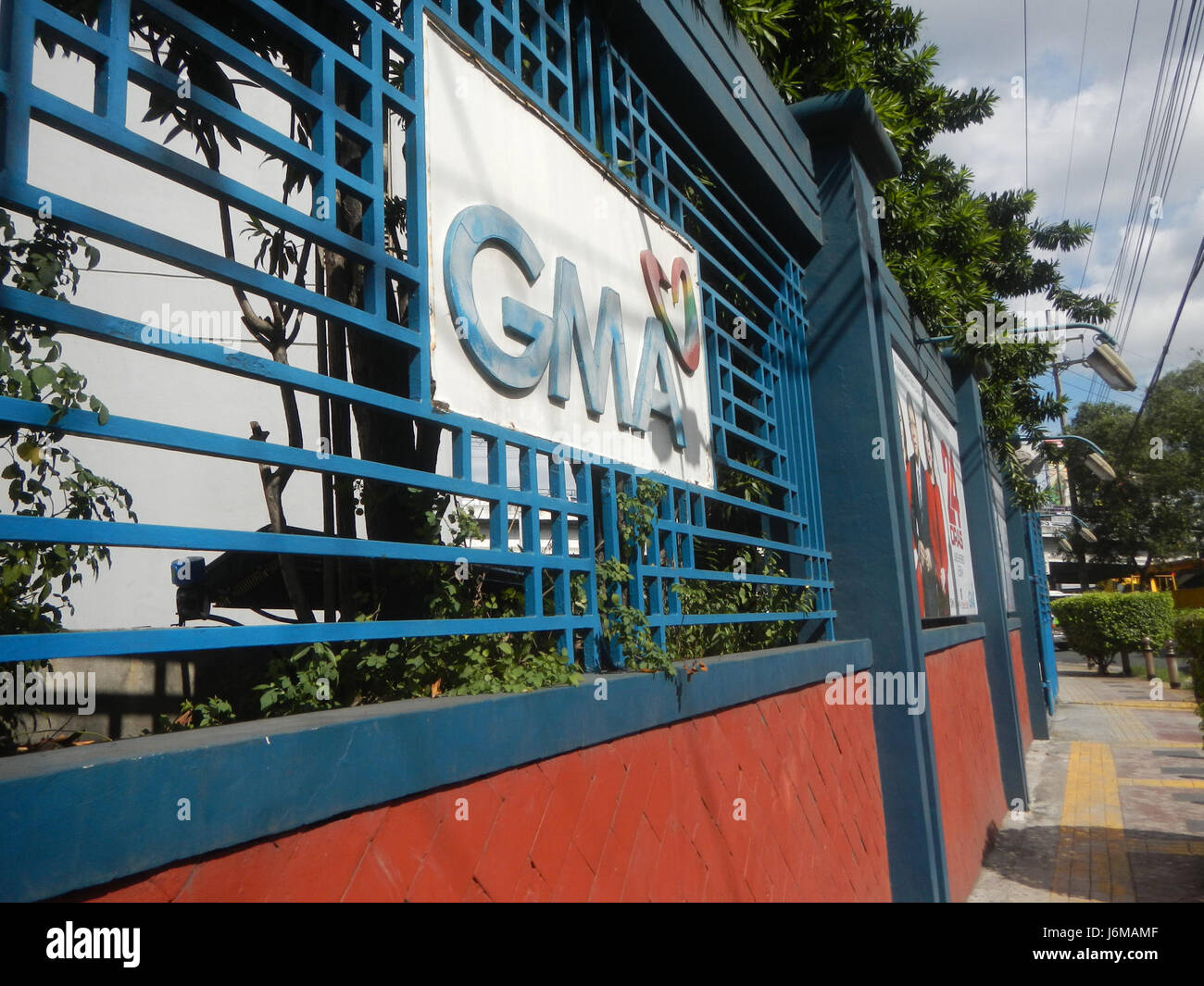 09630 Timog Avenue Barangay Sacred Heart Fences GMA Network Center EDSA ...