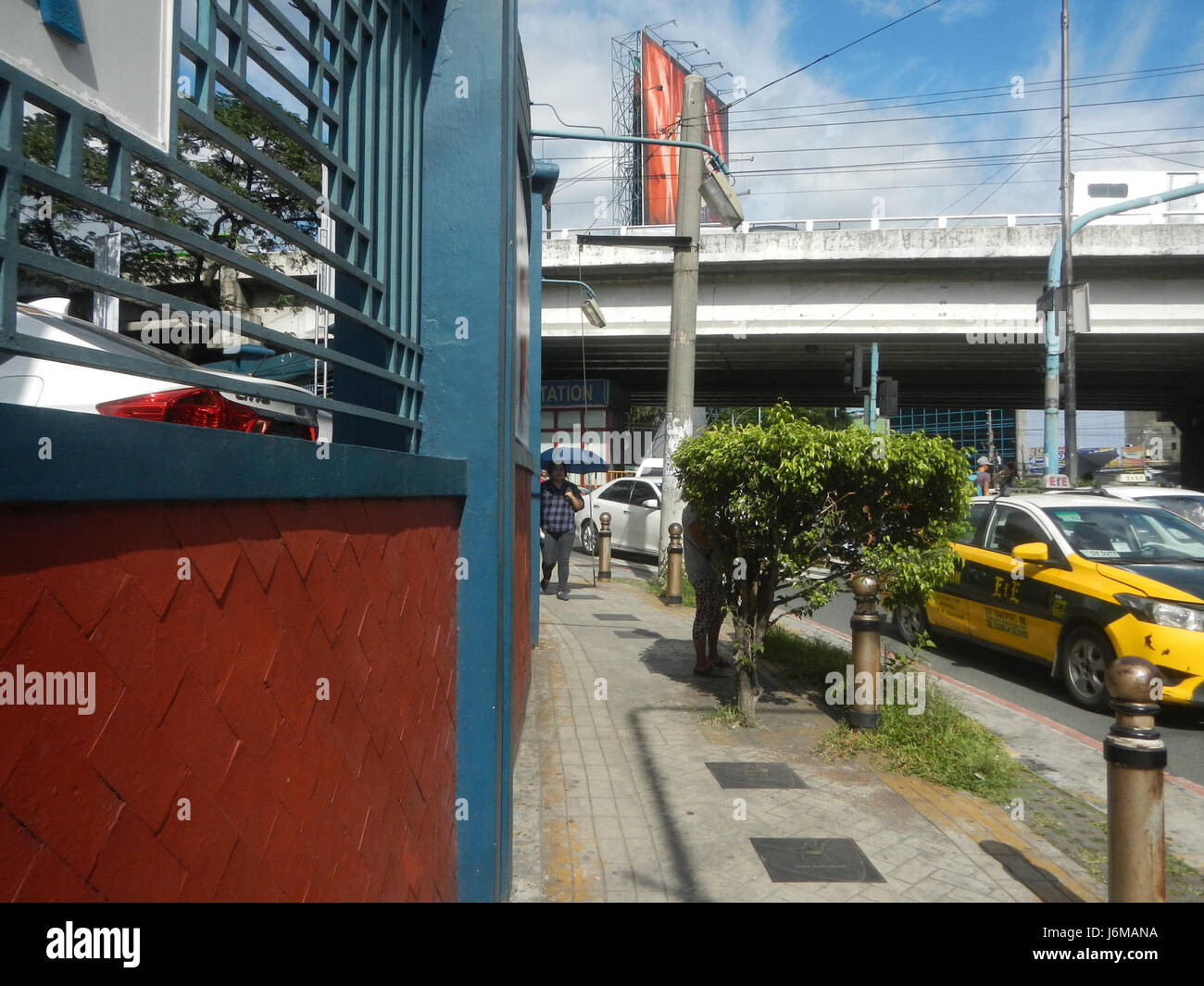 09660 Edsa Timog Avenue Flyover East Timog Avenue Fences GMA Network ...