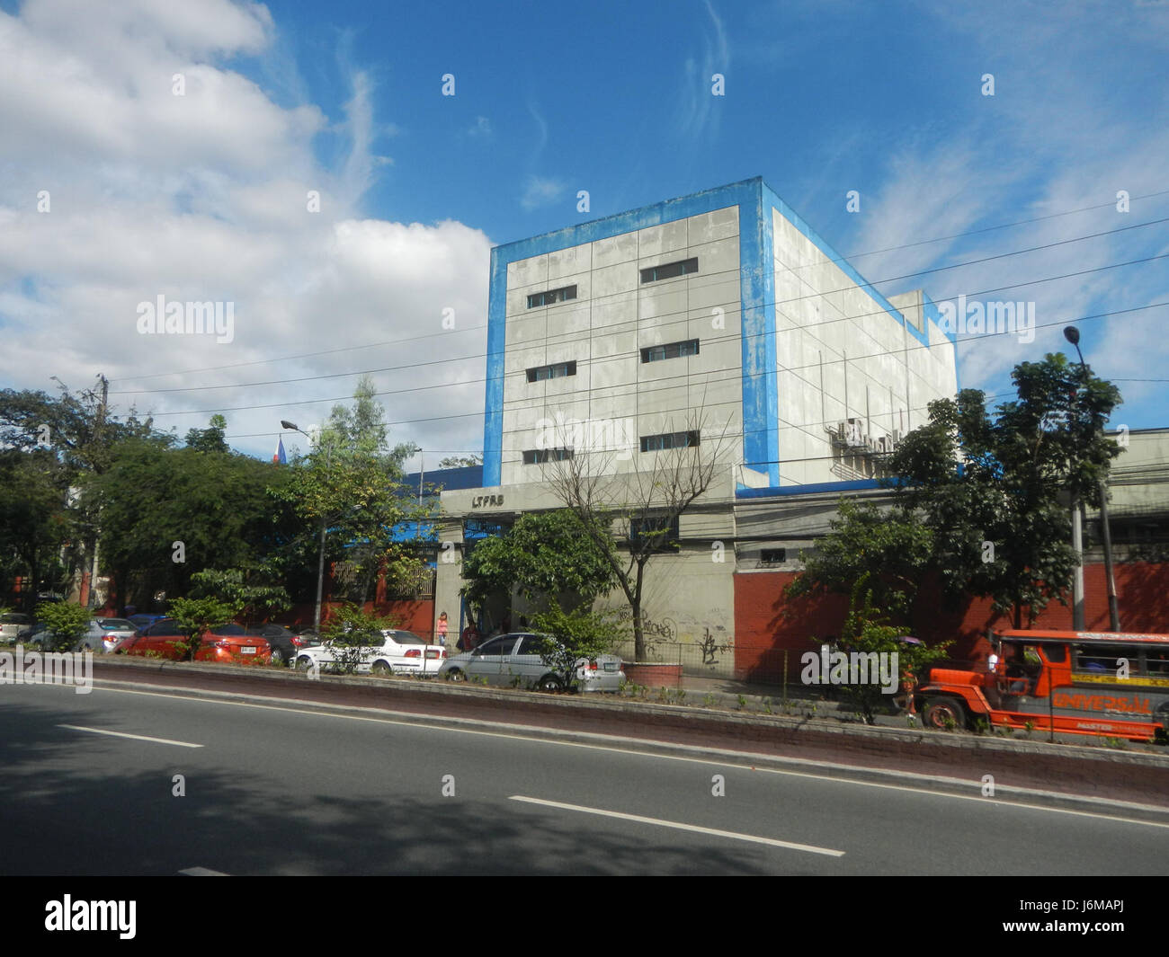 Located at the intersection of EDSA and East Avenue in Quezon City, the ...
