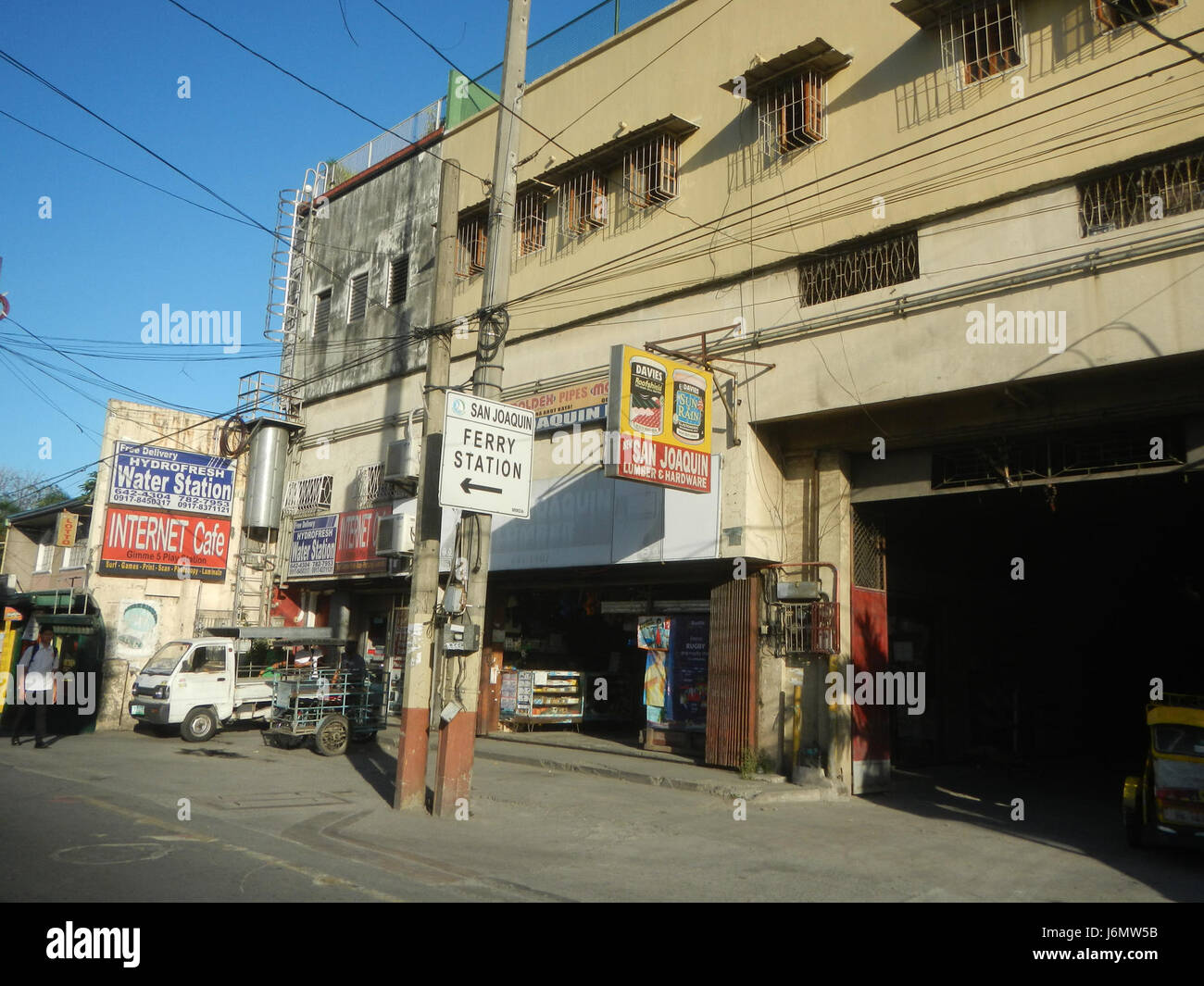 This photograph shows the San Joaquin Bambang Bridge crossing the Pasig ...