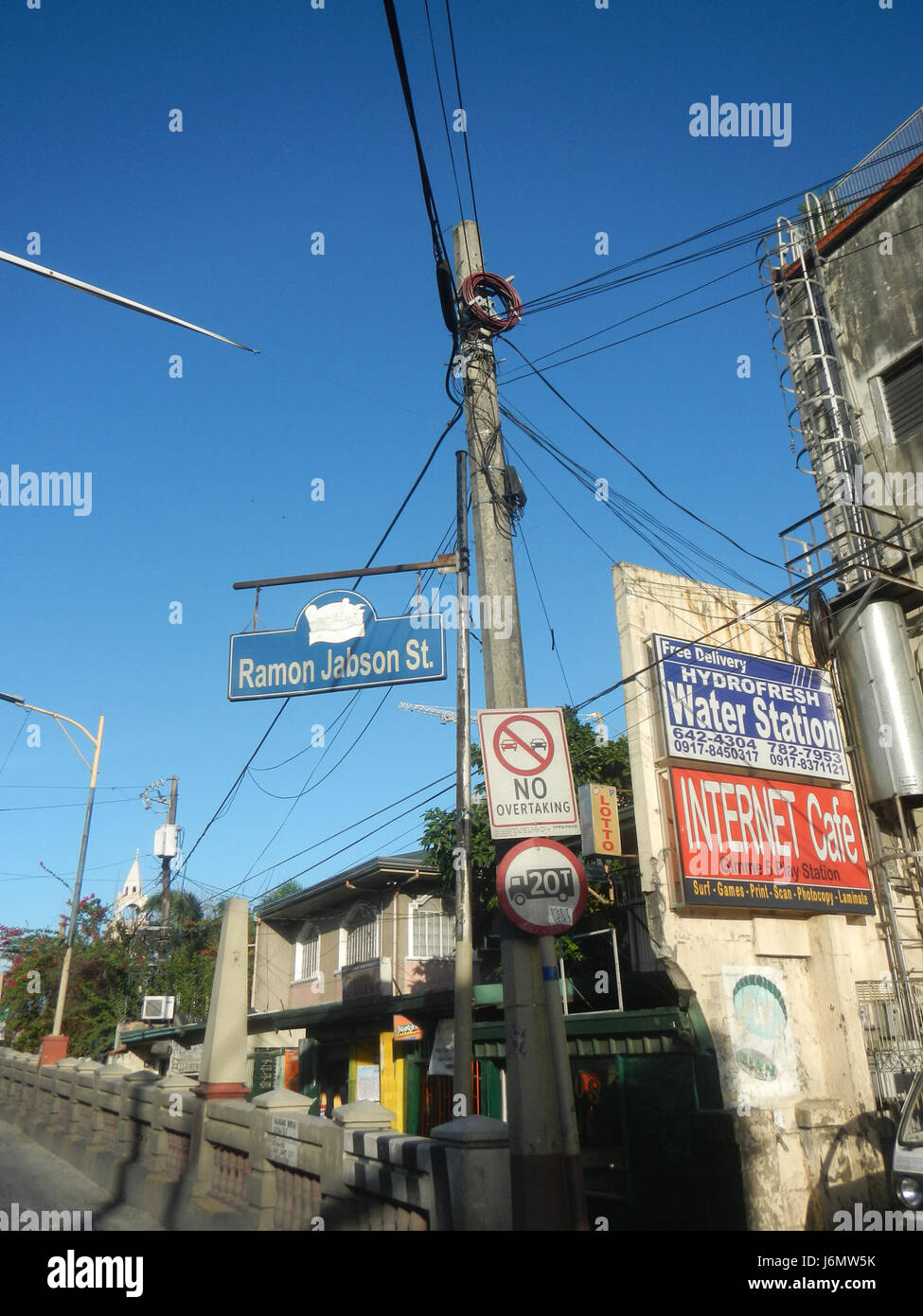 The San Joaquin Bambang Bridge in Pasig City crosses the Pasig River ...
