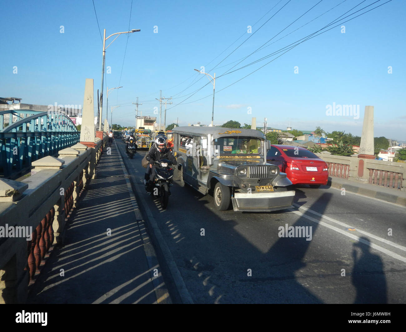 The San Joaquin Maynilad Pipelines pass under Bambang Bridge in Pasig ...