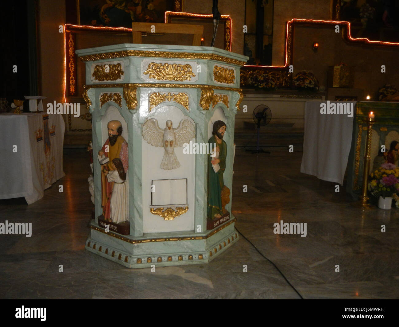 The interior of the Immaculate Conception Parish Church in Pandi ...