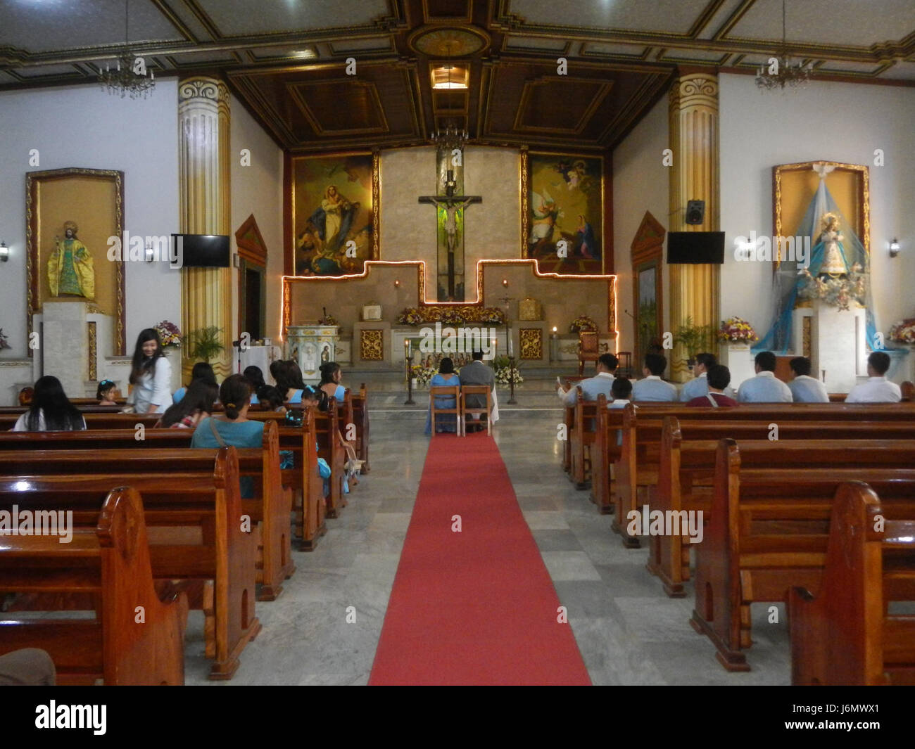 The interior of the Immaculate Conception Parish Church in Pandi ...