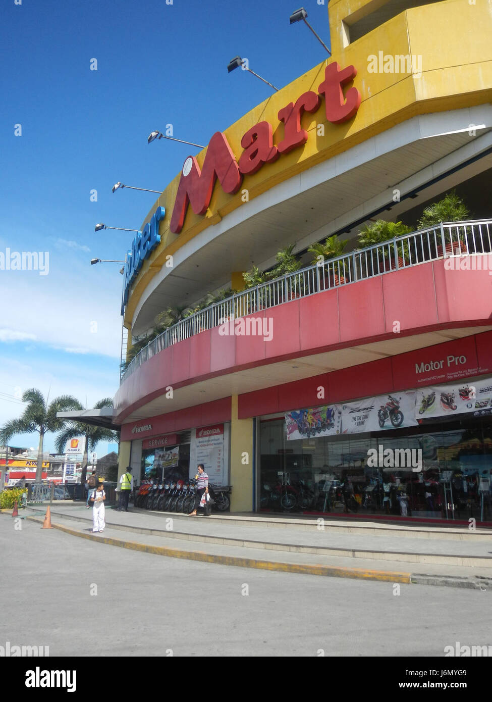 Santa mart hi-res stock photography and images - Alamy