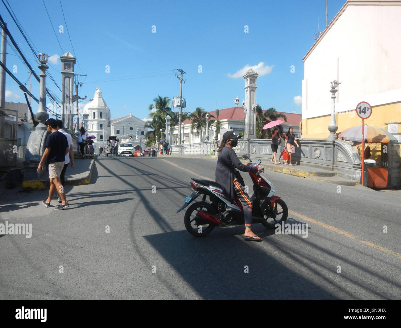 This photograph shows the first concrete pavement and Baluyut Bridge in ...