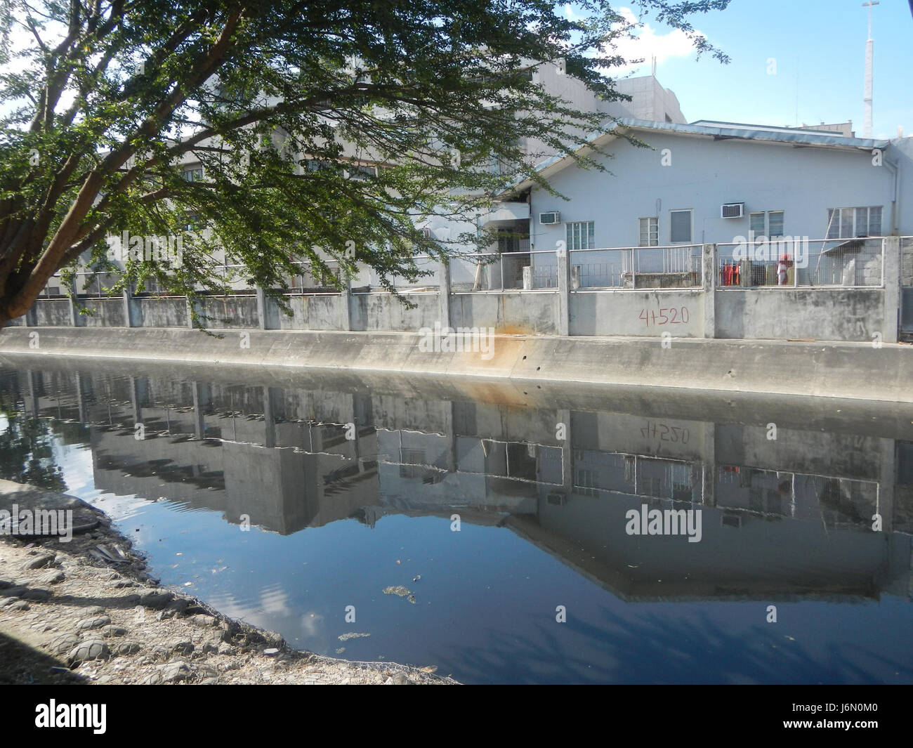 The First Concrete Pavement of Baluyut Bridge in San Fernando City ...