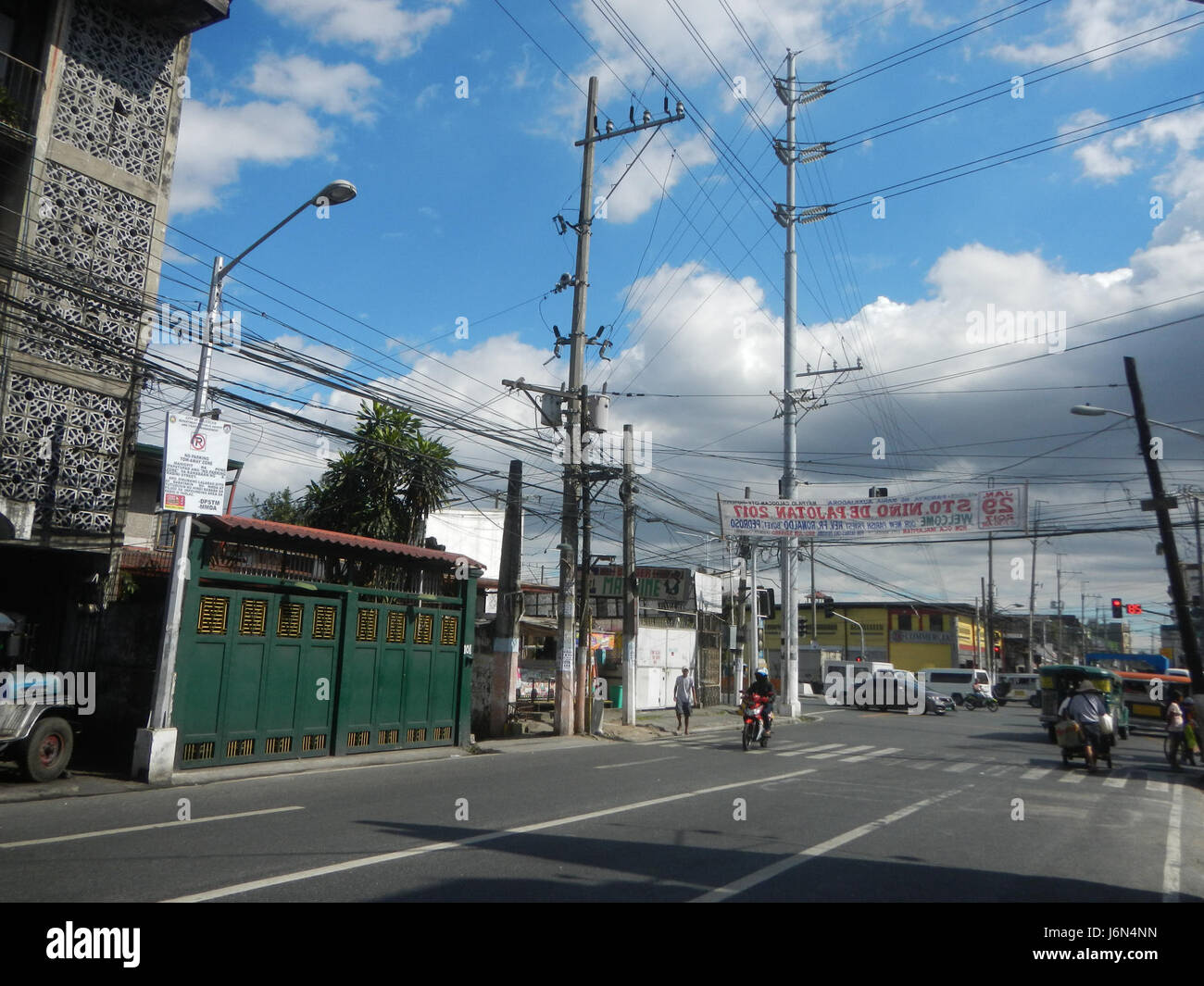 06710 Caloocan City A. Mabini Street C-21 Roadfv Stock Photo - Alamy