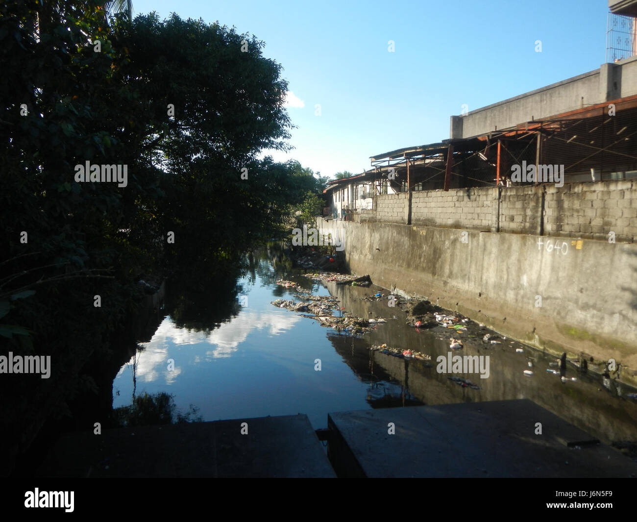 This image depicts the Estero de Sunog Apog and Estero de Maypajo ...