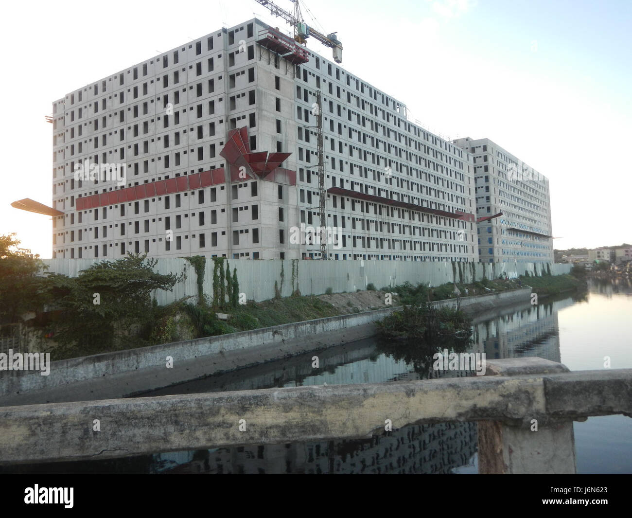 This image shows the Urban Deca Homes area near the Estero de Vitas ...