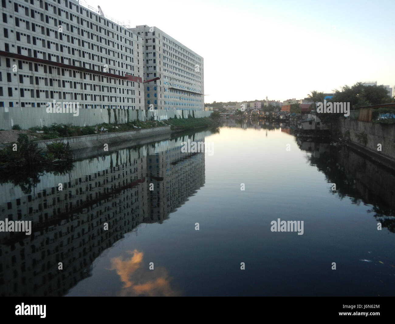Urban Deca Homes in Tondo Manila houses the Estero de Vitas Pumping ...