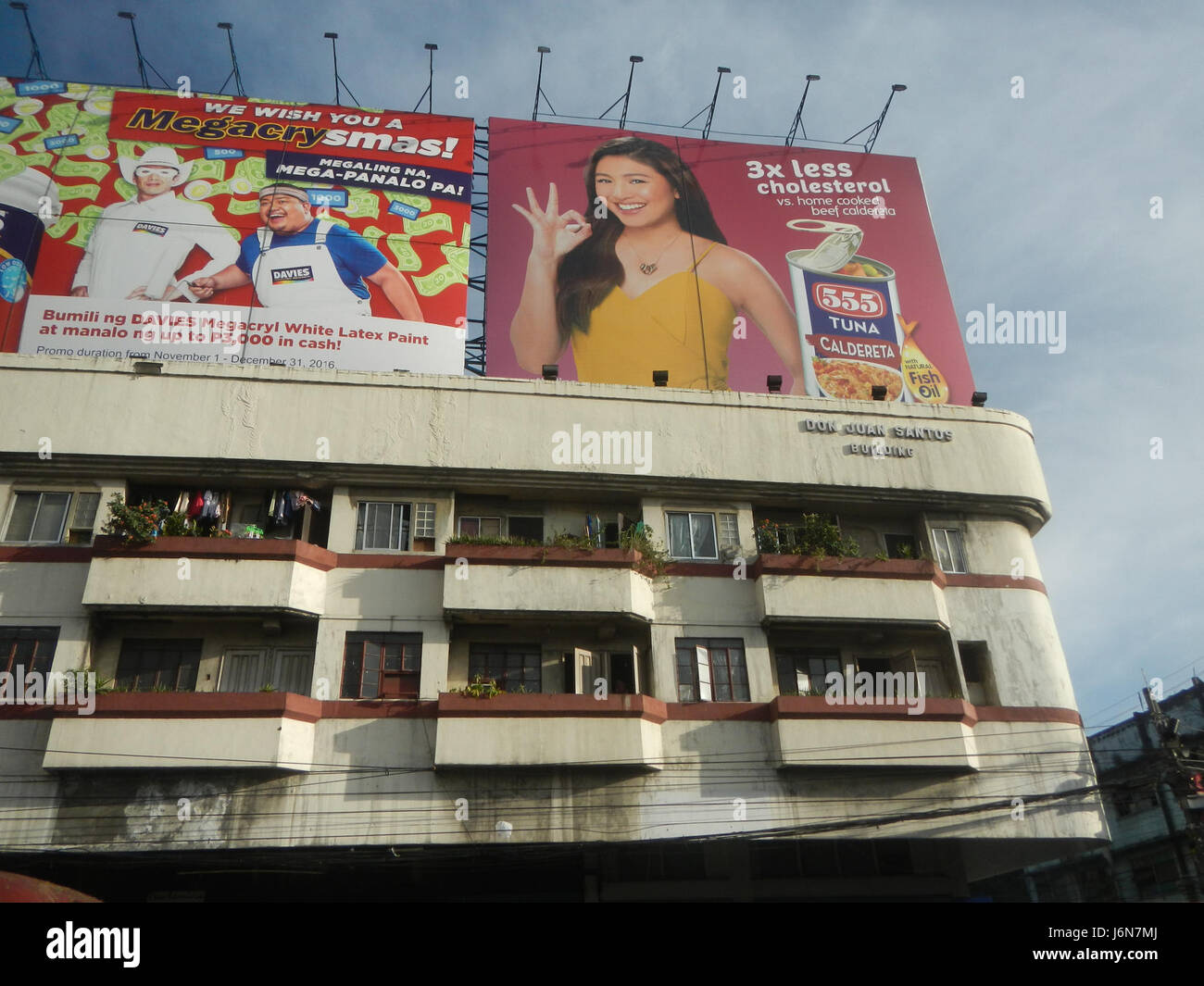 The Quinta Market is a well-known commercial area in Quiapo, Manila ...