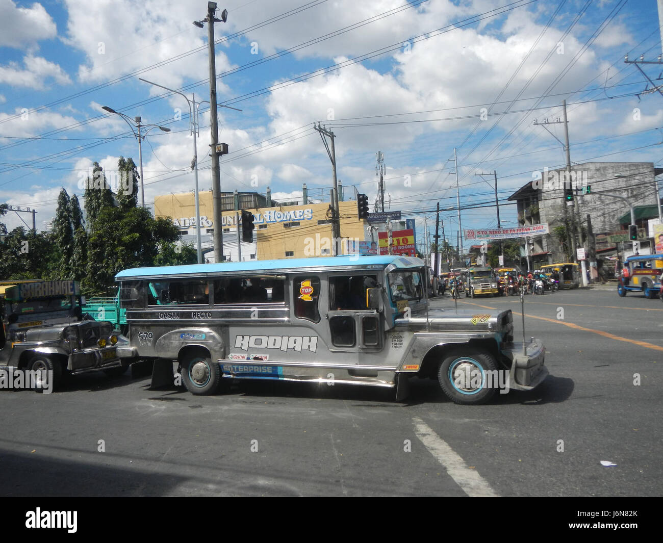 09212 Caloocan City A. Mabini Street C-10 Road Buildings Stock Photo ...