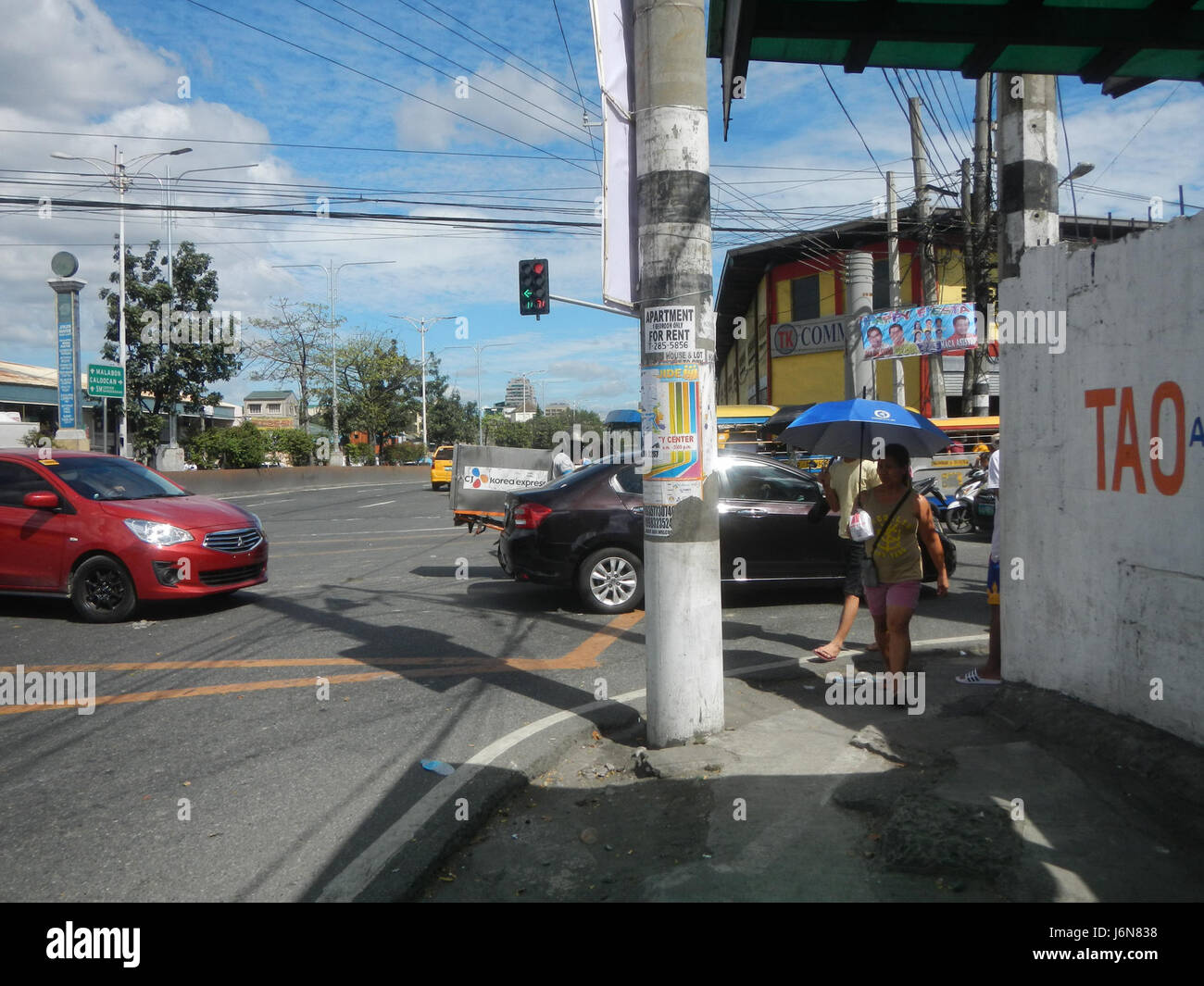 09212 Caloocan City A. Mabini Street C-23 Road Buildings Stock Photo ...