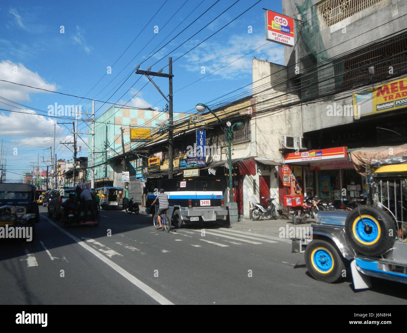 09582 San Roque Supermarket Bulacan Juan Luna Street Gagalangin Tondo, Manila 20 Stock Photo - Alamy