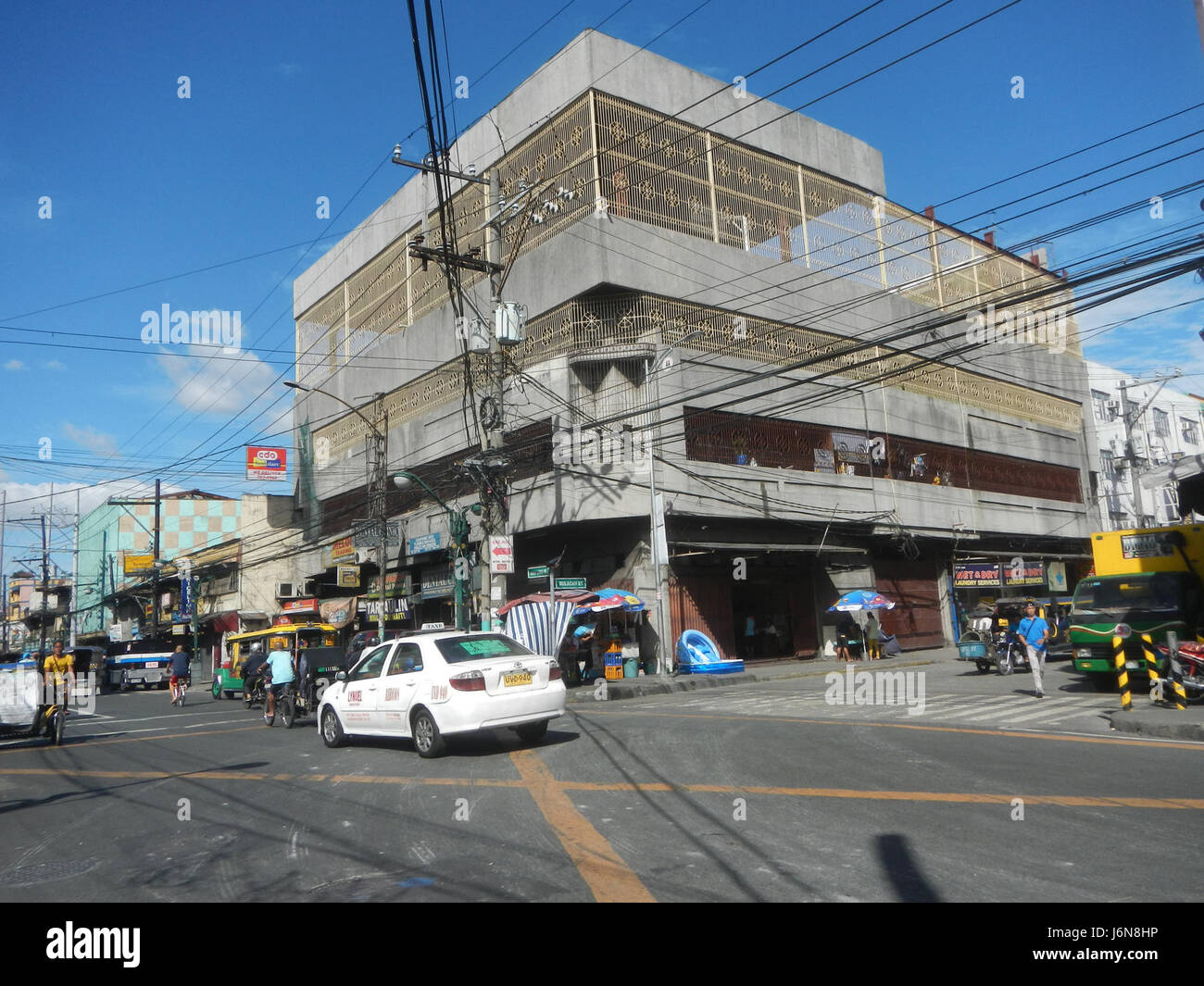 09582 San Roque Supermarket Bulacan Juan Luna Street Gagalangin Tondo, Manila 30 Stock Photo - Alamy
