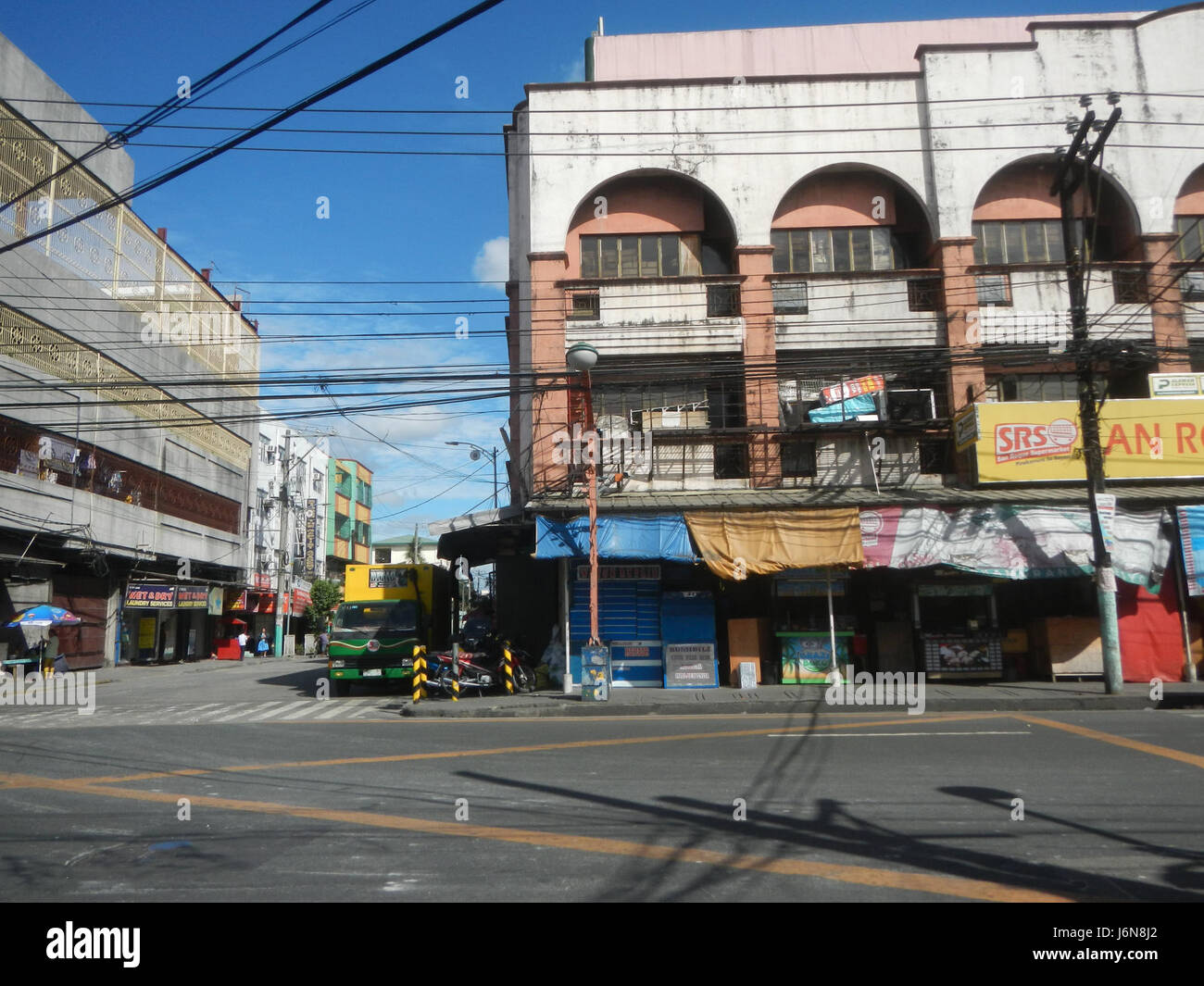 09582 San Roque Supermarket Bulacan Juan Luna Street Gagalangin Tondo, Manila 37 Stock Photo - Alamy