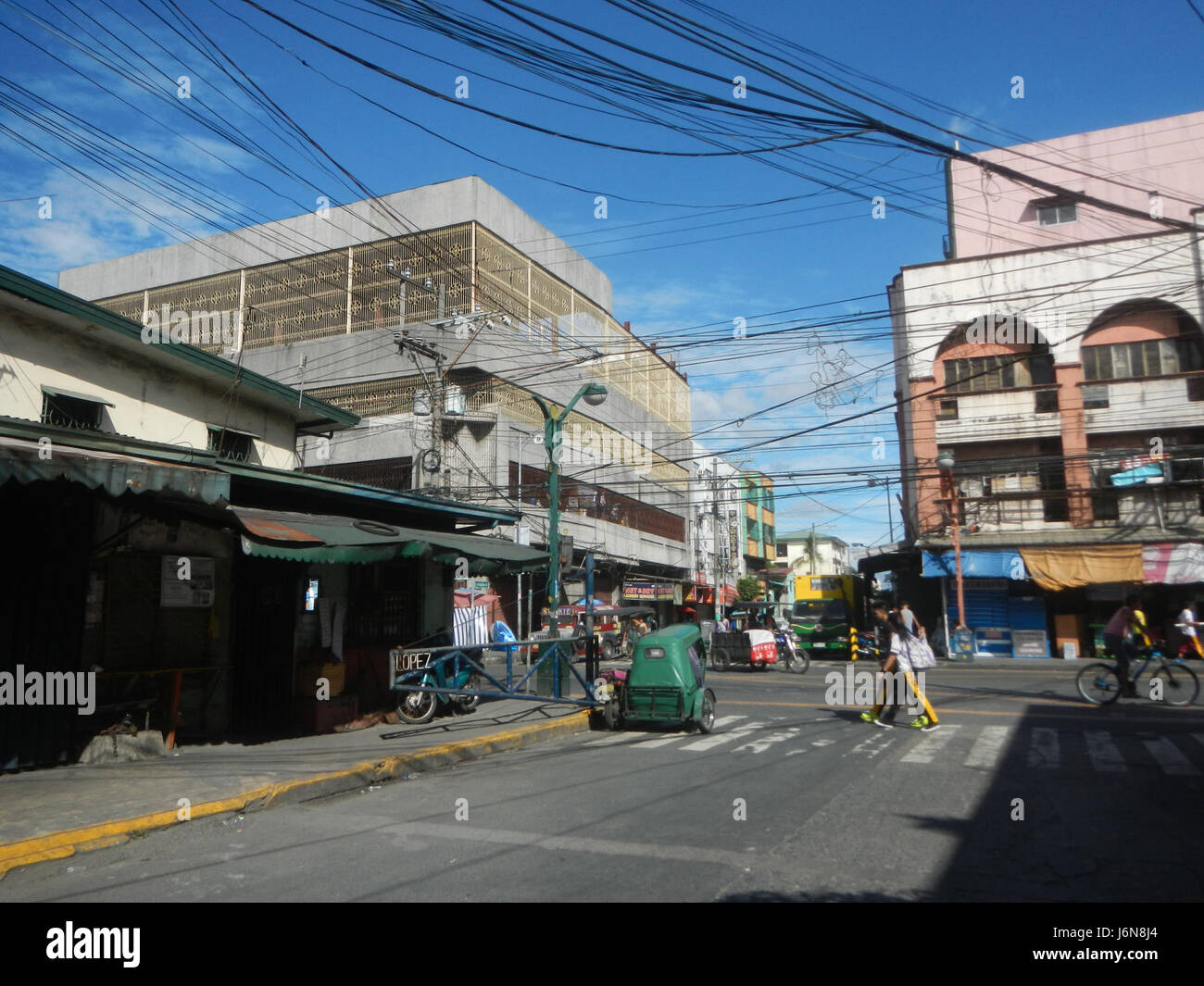 09582 San Roque Supermarket Bulacan Juan Luna Street Gagalangin Tondo, Manila 39 Stock Photo - Alamy