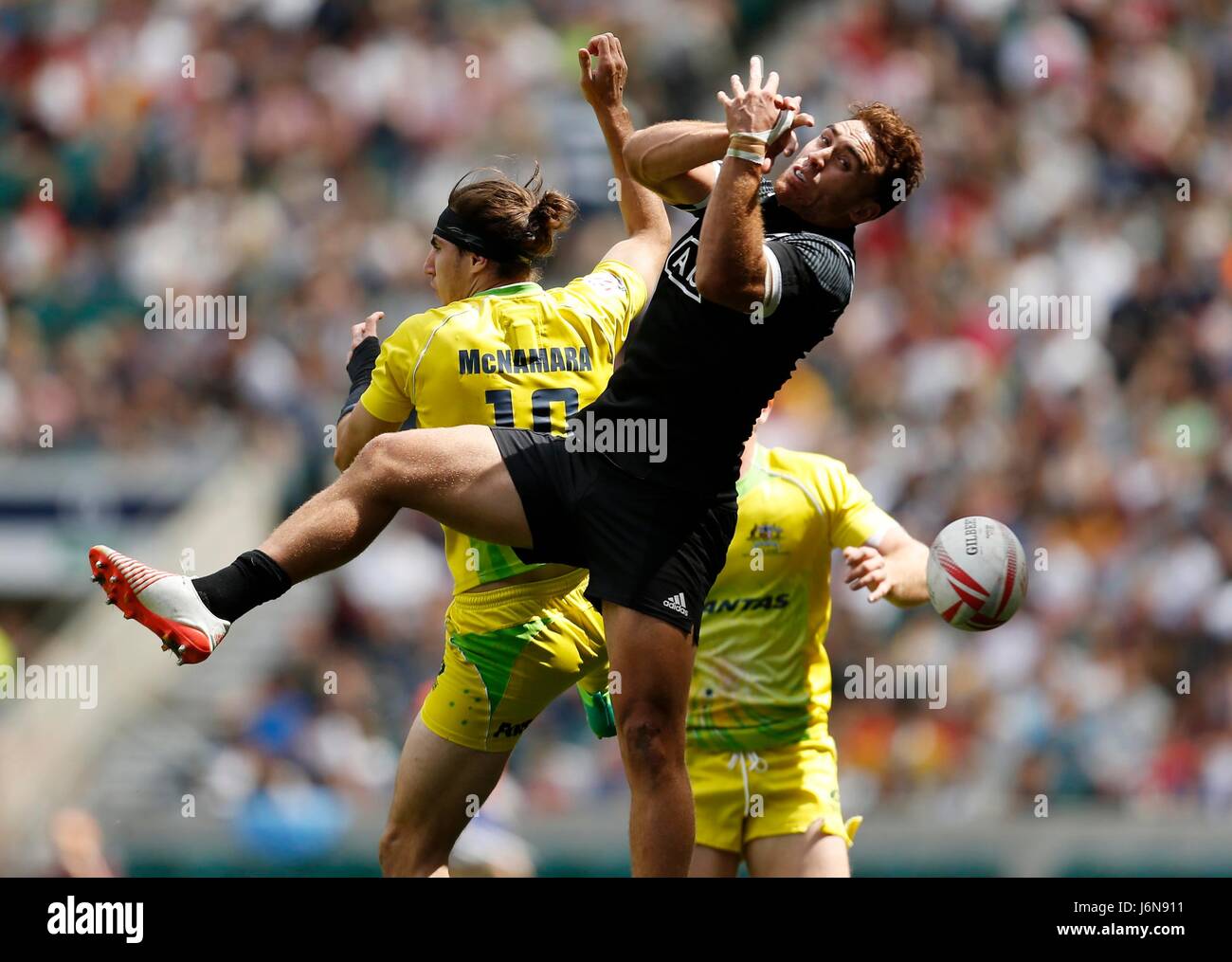 Australia's Liam McNamara and New Zealand's Joe Webber during day two ...