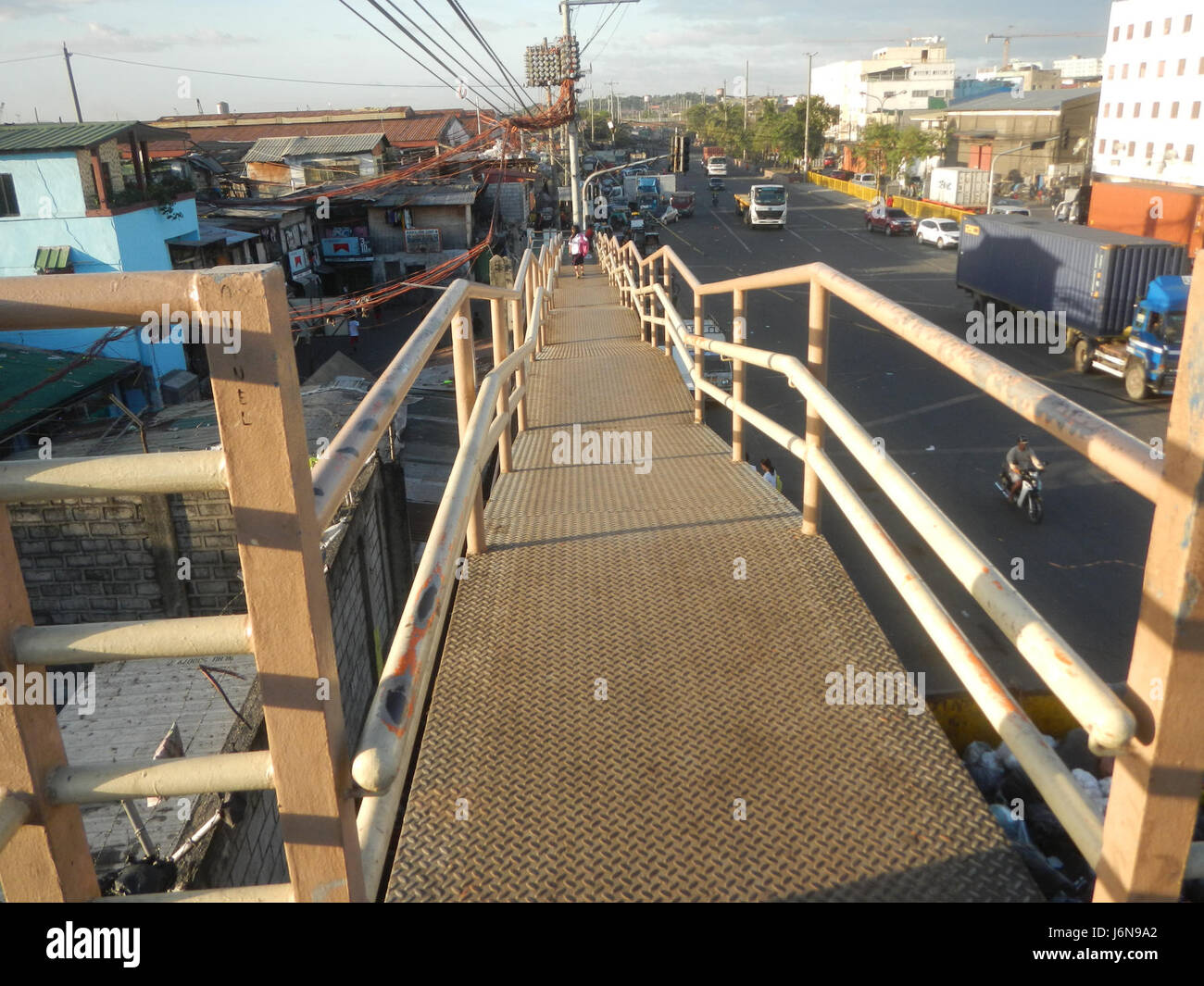 0761 Pedestrian footbridge C-2 Capulong Marcos Road Radial Road 16 ...
