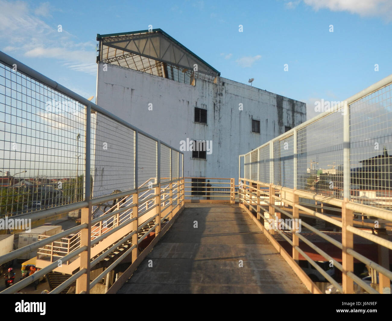 This image depicts the pedestrian footbridge C-2 located on Capulong ...