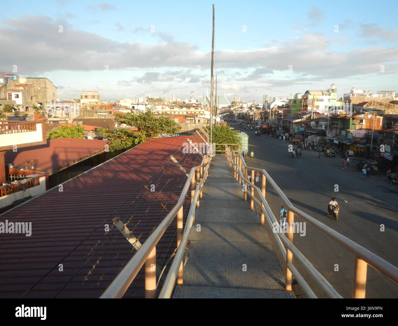 0889 Pedestrian footbridge C-2 Capulong Marcos Road Radial Road 24 ...