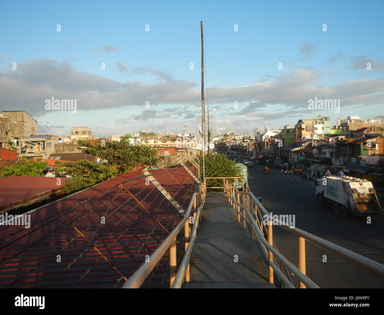 0889 Pedestrian footbridge C-2 Capulong Marcos Road Radial Road 30 ...