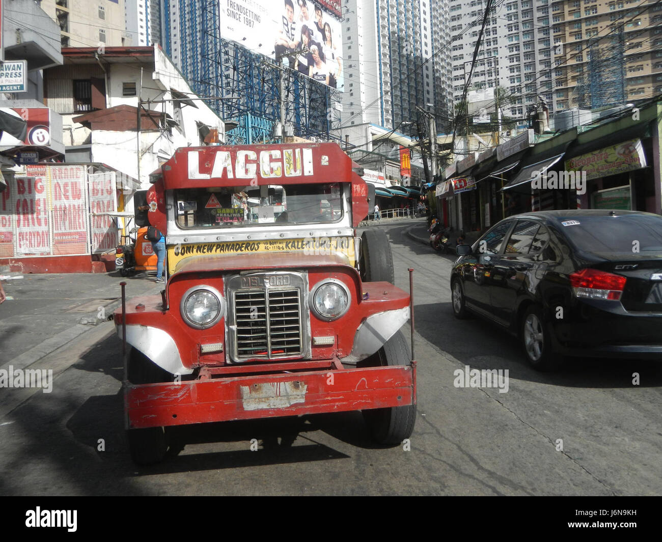 This image shows various neighborhoods in Mandaluyong City ...