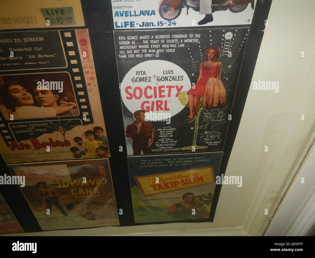 The Escolta Museum Exhibit Hall, located in the Edificio Calvo building ...