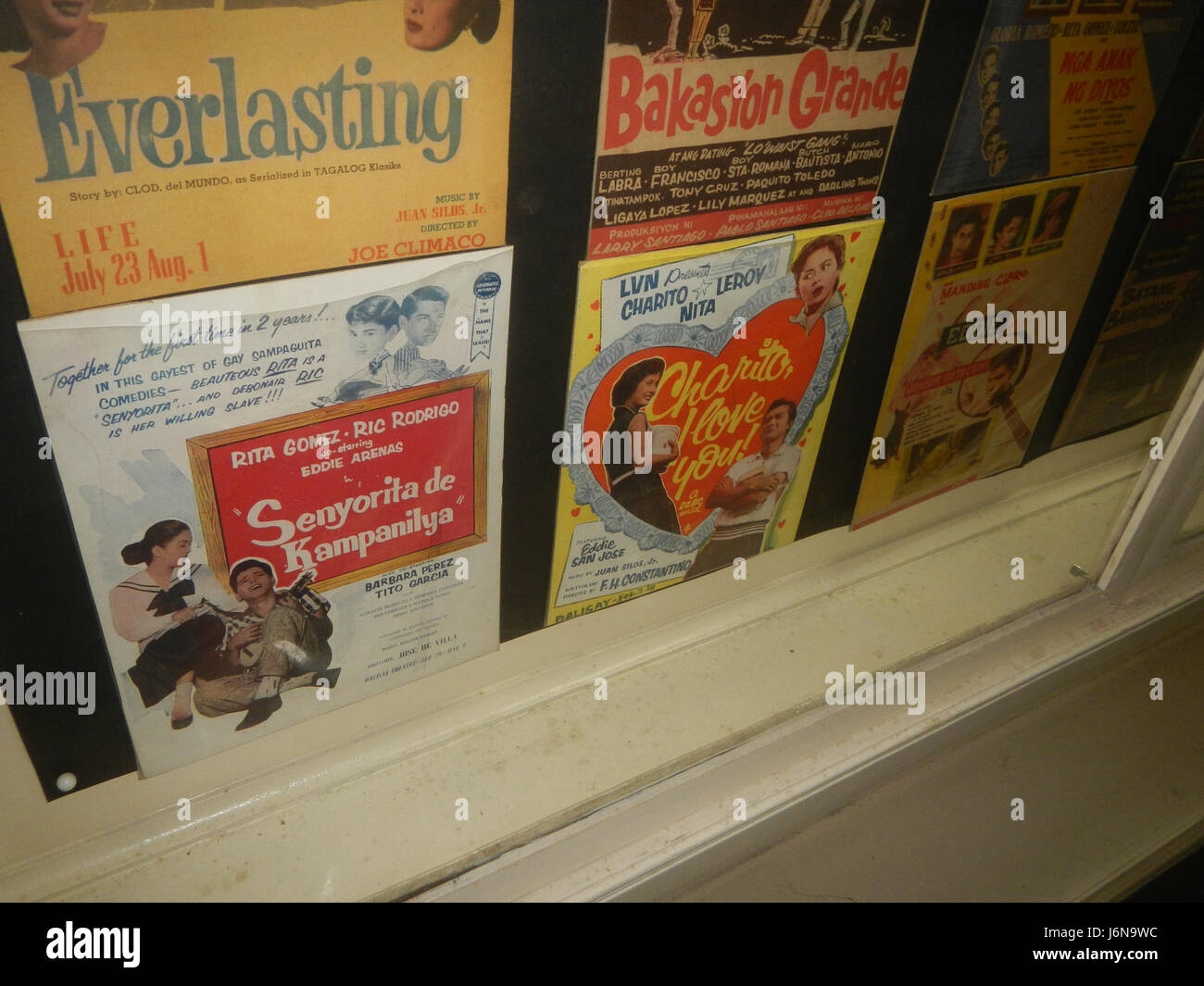 The Escolta Museum, located in the Edificio Calvo in Binondo, Manila ...